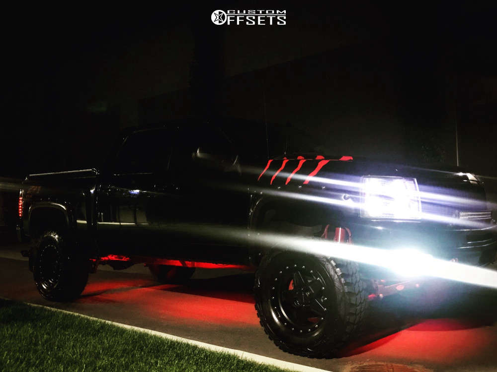 2011 Chevrolet Silverado 1500 with 18x9 0 Pro Comp Series 35 and 305 ...