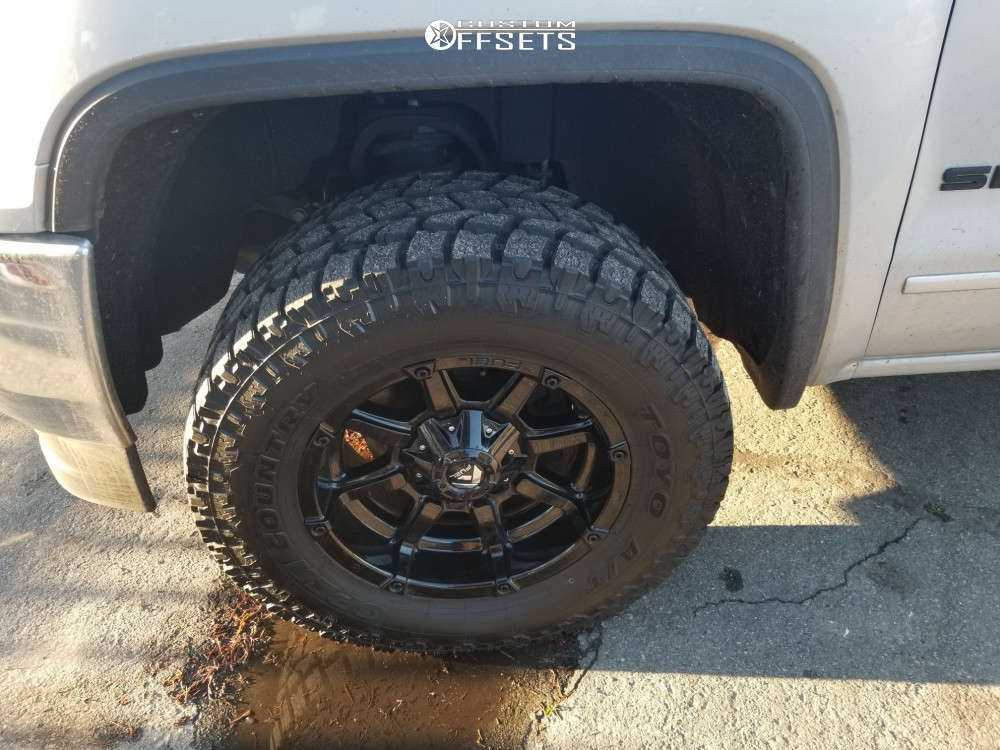 2017 GMC Sierra 1500 with 18x9 -12 Fuel Coupler and 33/12.5R18 Toyo ...
