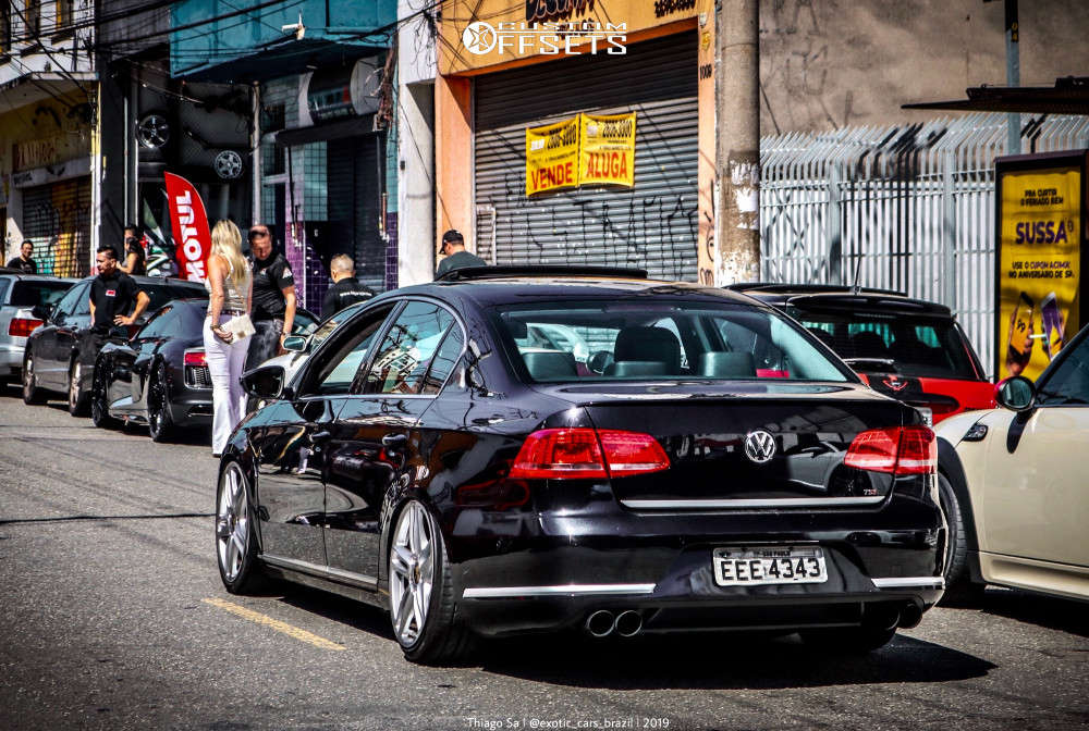 2013 Volkswagen Passat with 19x9 60 OEM Wheels Panamera Turbo S and 235 ...