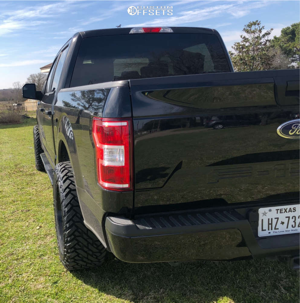 2018 Ford F-150 with 20x10 -19 Hostile Sprocket and 33/12.5R20 Fuel Mud ...