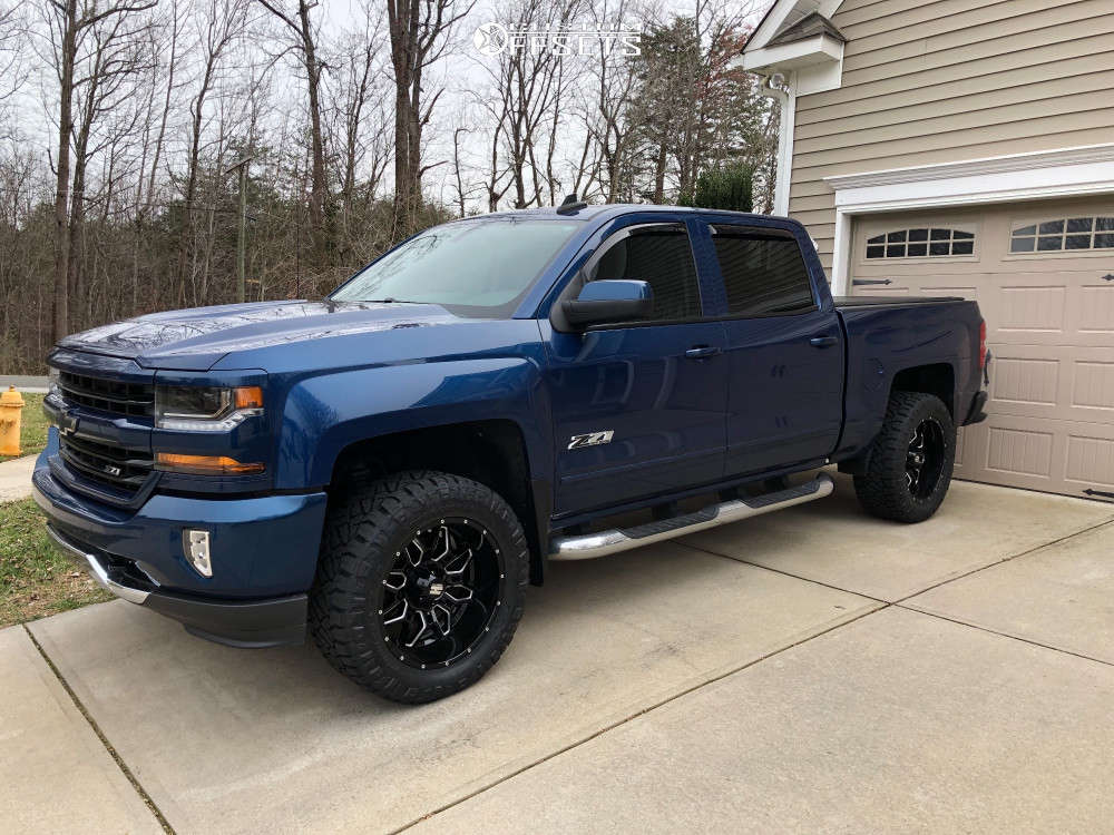 2016 Chevrolet Silverado 1500 with 20x10 -24 Havok H109 and 295/55R20 ...