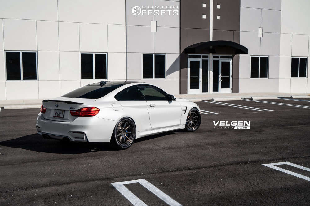 2017 BMW M4 with 20x9.5 30 Velgen Sl-9 and 265/35R20 Pirelli Pzero Nero ...