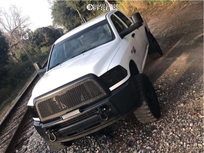 2018 Ram 2500 with 20x9 XD Misfit and 35/12.5R20 Nitto Trail Grappler ...