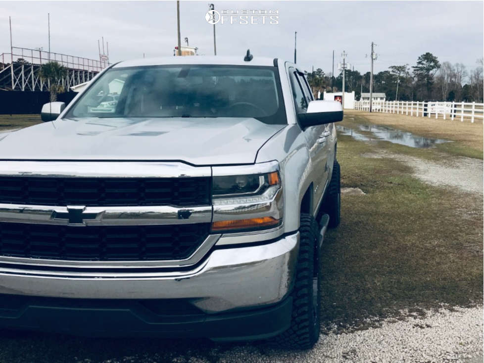 2018 Chevrolet Silverado 1500 with 20x10 -19 Ballistic Rage and 33/12 ...