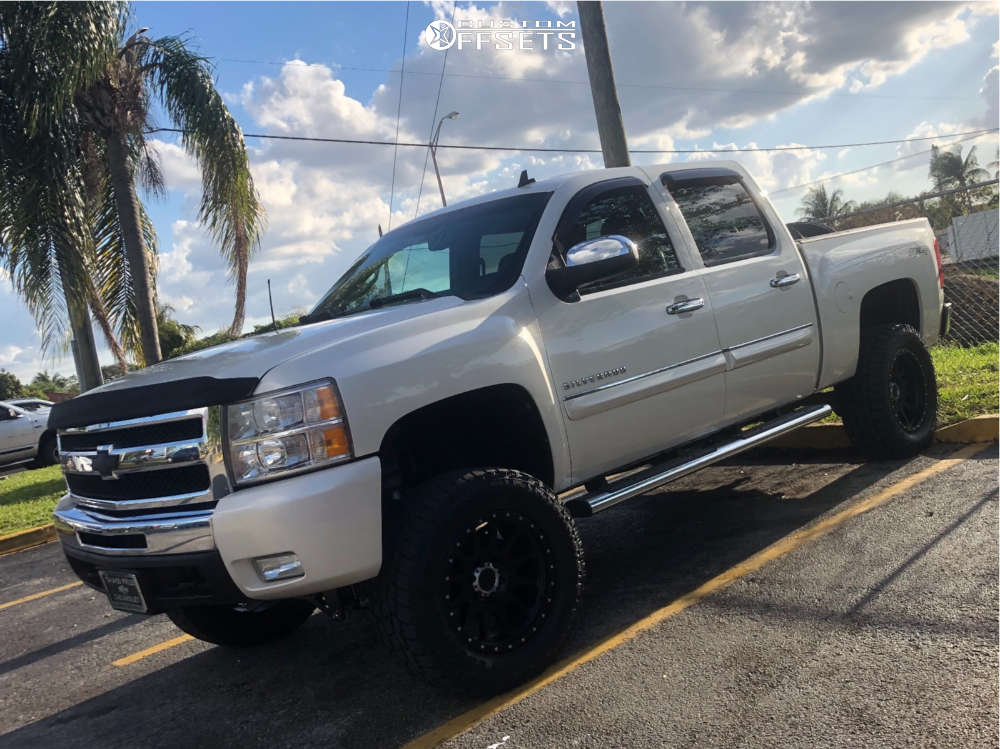 2011 Chevrolet Silverado 1500 with 20x9 -12 Method NV and 35/12.5R20 ...