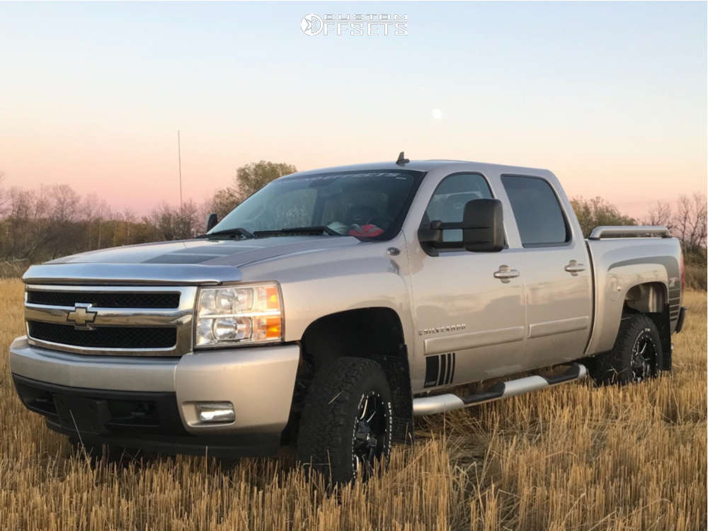 2008 Chevrolet Silverado 1500 with 18x9 1 Fuel Maverick and 33/12.5R18 ...