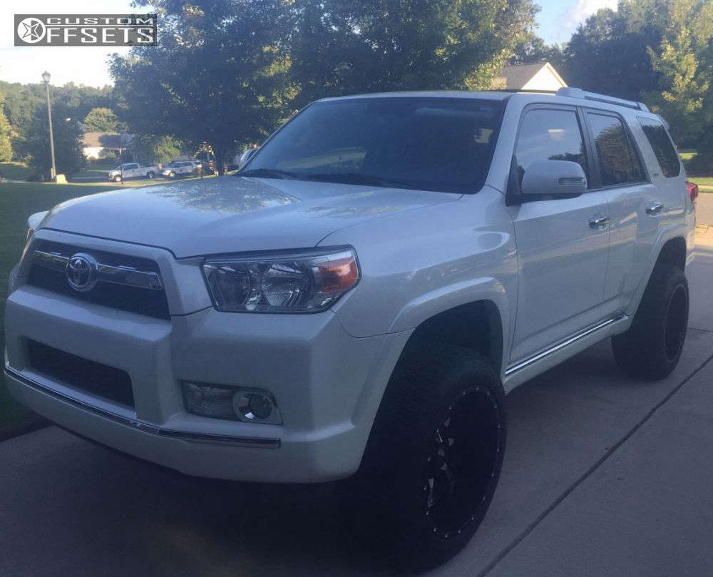 2010 Toyota 4Runner with 20x12 -44 Moto Metal MO970 and 305/50R20 Nitto ...