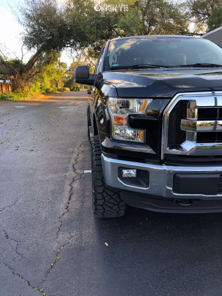 2016 Ford F-150 with 18x9 1 Fuel Vandal and 33/12.5R18 Nitto Ridge ...