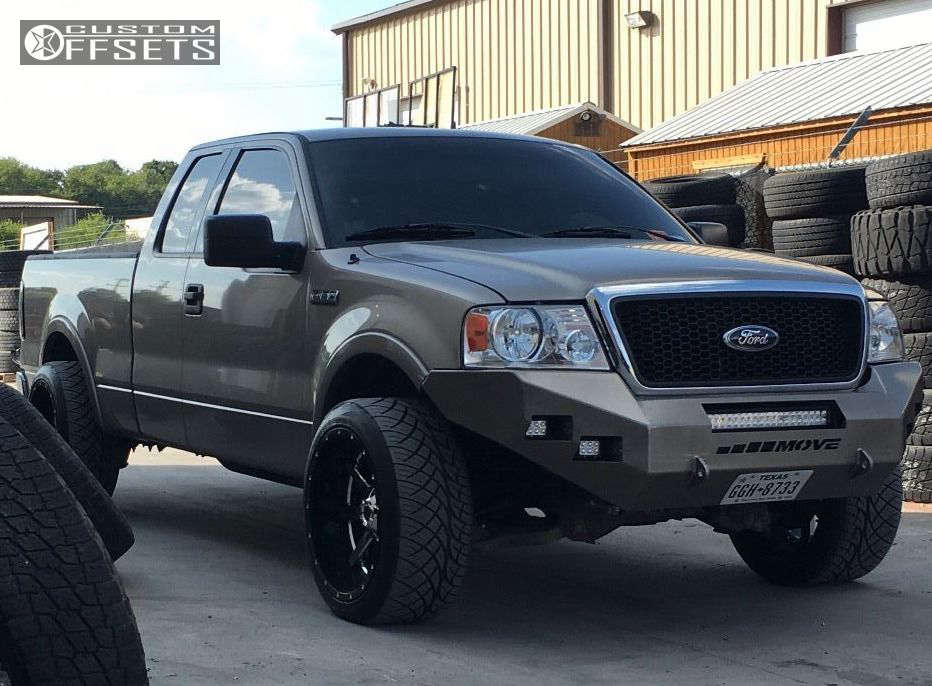 2004 Ford F-150 with 22x12 -44 Fuel Maverick and 305/55R22 Nitto NT420V ...