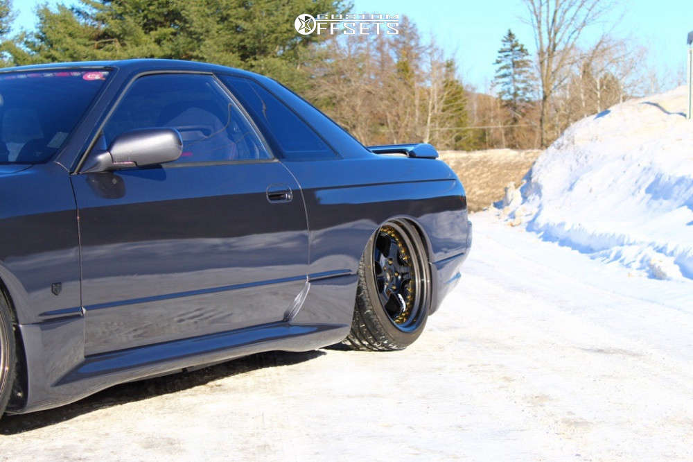 1991 Nissan Skyline R32 with 18x9.5 24 Work Meister M1 3p and 225/40R18 ...