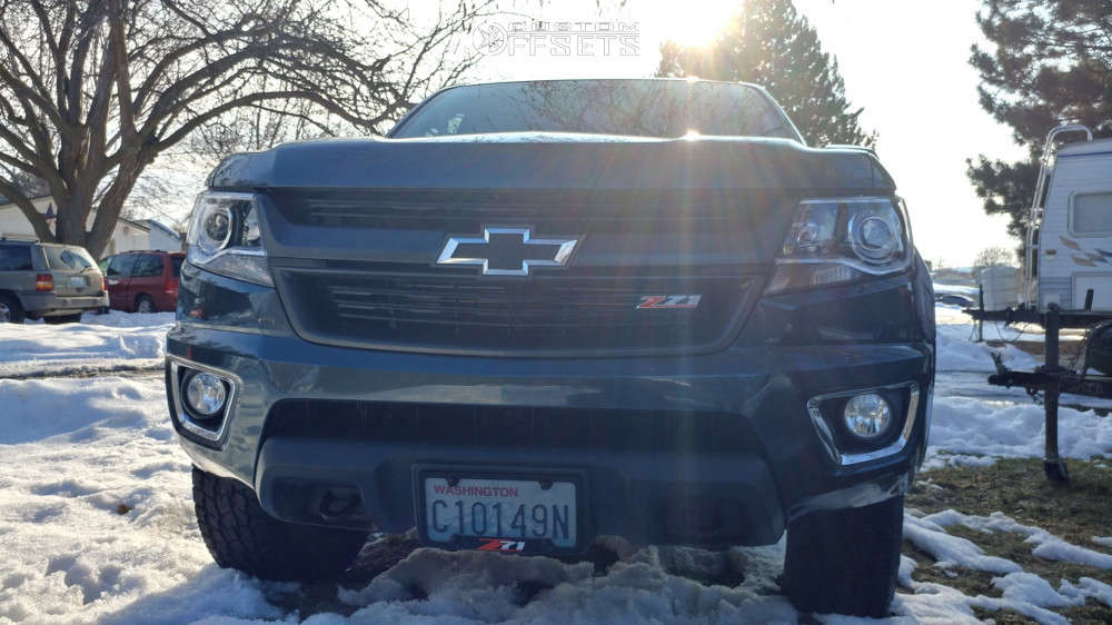2019 Chevrolet Colorado with 17x8 35 Raceline Shift and 265/70R17 Toyo ...