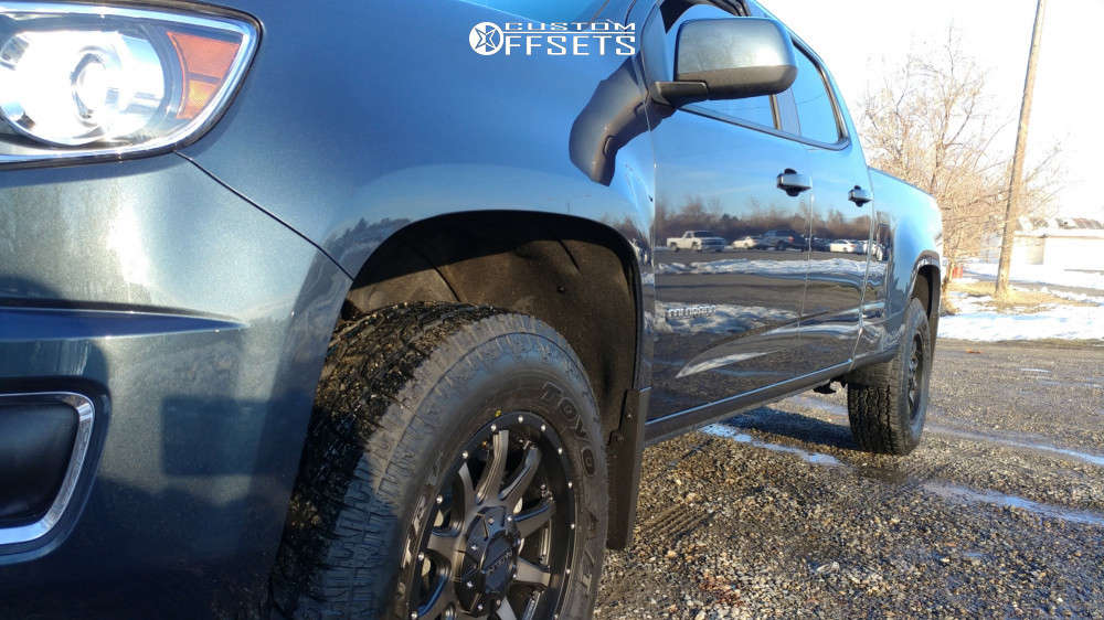 2019 Chevrolet Colorado with 17x8 35 Raceline Shift and 265/70R17 Toyo ...