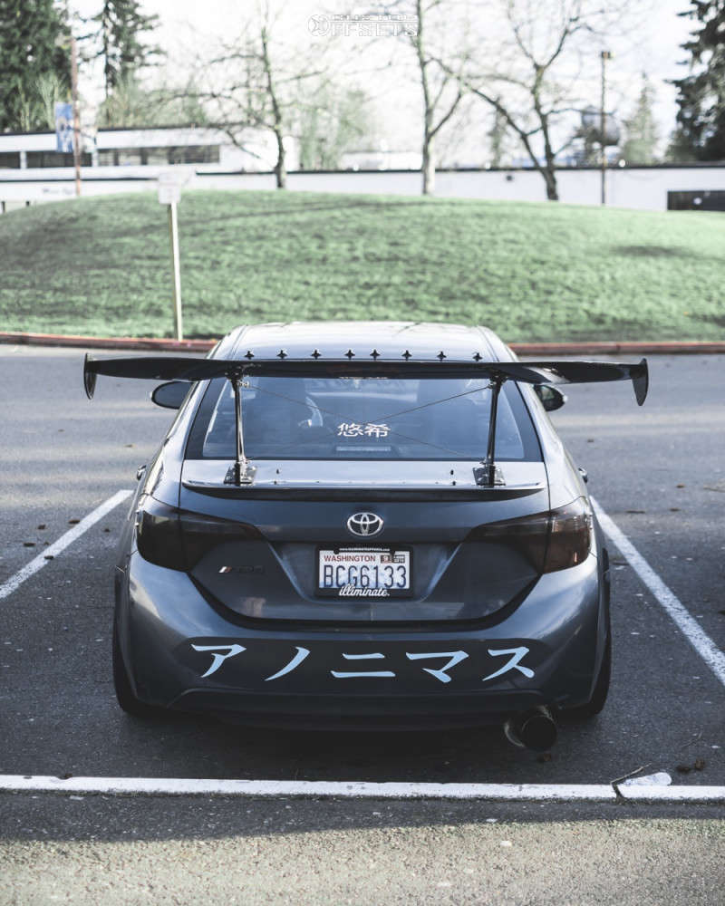 2016 Toyota Corolla with 17x7.5 40 XXR 527 and 215/45R17 Bridgestone ...