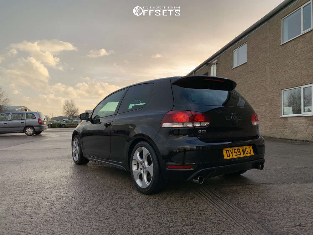 2009 Volkswagen GTI with 17x7.5 51 Volkswagen Monza and 225/40R17 ...