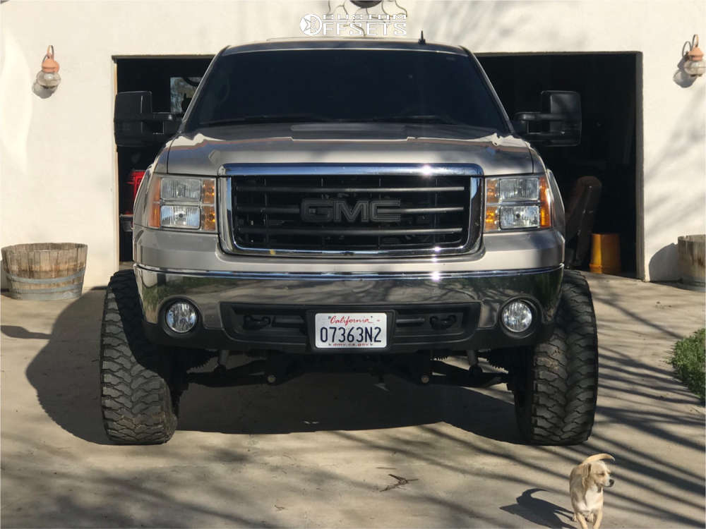 2008 GMC Sierra 1500 with 20x12 -44 Hostile Sprocket and 35/12.5R20 RBP ...