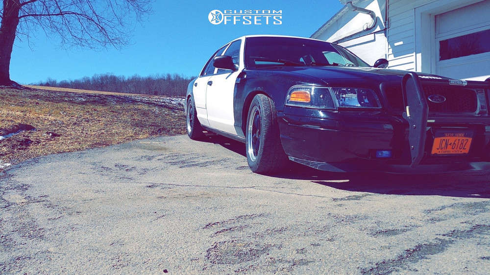 2011 Ford Crown Victoria with 17x8 30 OE Performance 106 and 235/55R17 ...