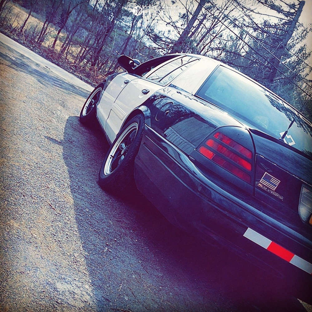 2011 Ford Crown Victoria with 17x8 30 OE Performance 106 and 235/55R17 ...