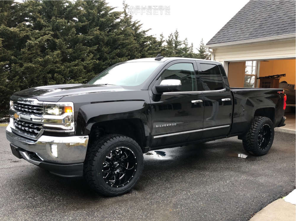 2018 Chevrolet Silverado 1500 with 20x10 -24 Ultra Hunter and 33/12 ...