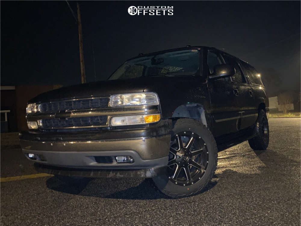 2005 Chevrolet Suburban with 20x9 1 Fuel Maverick D538 and 275/60R20 ...