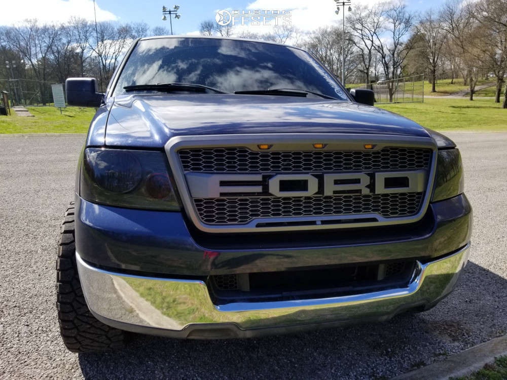 2004 Ford F-150 with 20x10 -19 Hostile Sprocket and 295/55R20 Nitto ...