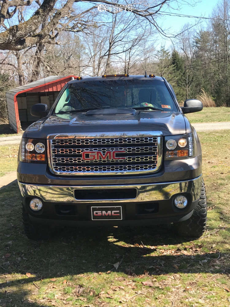 2013 GMC Sierra 2500 HD with 17x8.5 18 Vision Valor and 295/70R17 ...