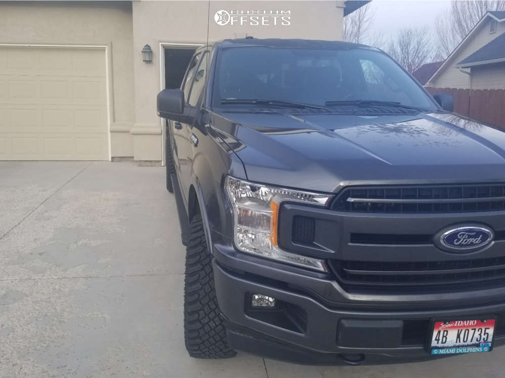 2018 Ford F-150 with 20x9 1 Fuel Stroke and 33/12.5R20 Atturo Trail ...
