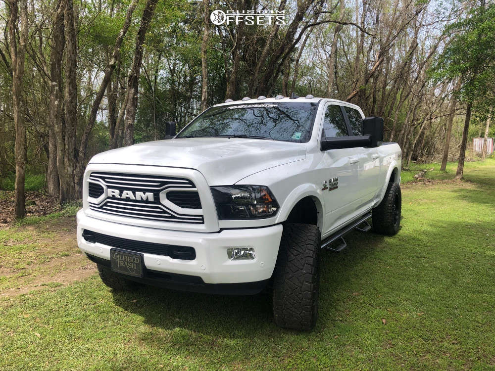 2018 Ram 2500 with 20x10 -18 Rough Country Series 94 and 35/12.5R20 ...