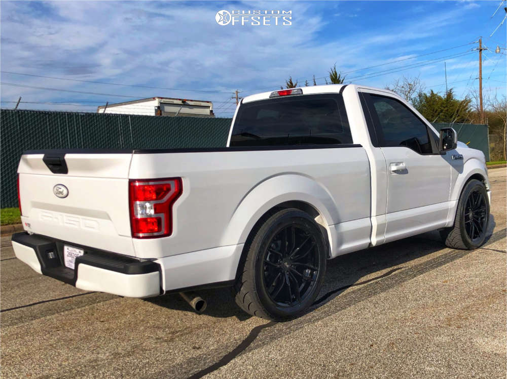 2019 Ford F-150 with 22x9.5 30 Niche Vosso and 285/45R22 Nitto NT420V ...