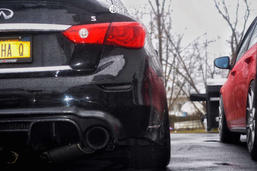 2016 INFINITI Q50 with 19x9.5 25 Gram Lights 57CR and 255/40R19 ...