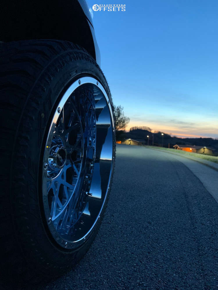 2015 Toyota Tacoma with 22x12 -51 Vision Rocker and 305/45R22 Atturo ...