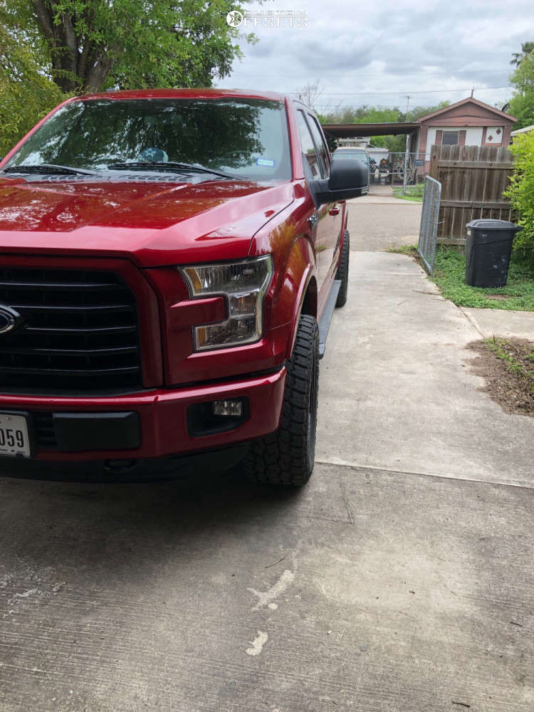 2016 Ford F-150 with 20x9 0 Moto Metal Mo970 and 33/12.5R20 Toyo Tires ...