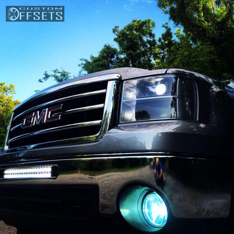 2013 GMC Sierra 1500 with 20x9 18 XD Addict and 295/55R20 Nitto Trail ...