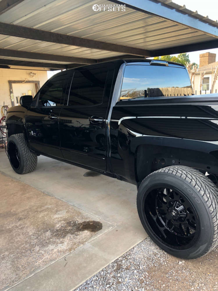 2018 Chevrolet Silverado 1500 with 22x12 -44 RBP 73r and 305/45R22 Toyo ...
