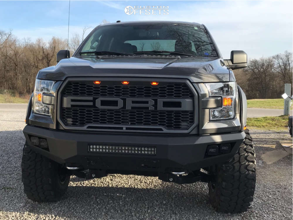 2016 Ford F-150 with 18x12 -44 Moto Metal Mo962 and 35/12.5R18 ...