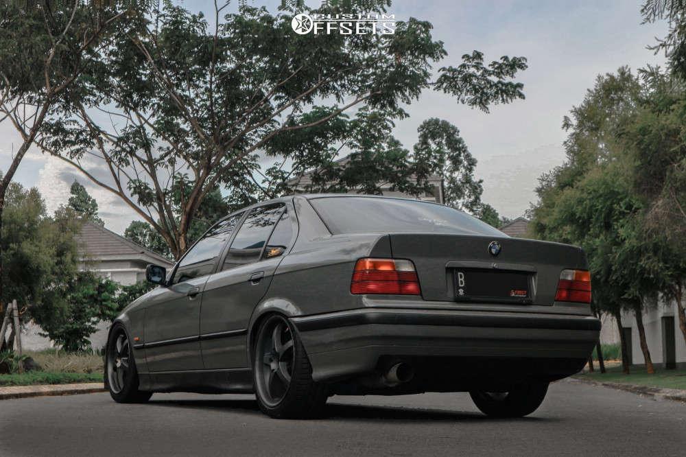 1998 BMW 318i with 18x8 35 Breyton Imagine and 215/40R18 Michelin Pilot ...
