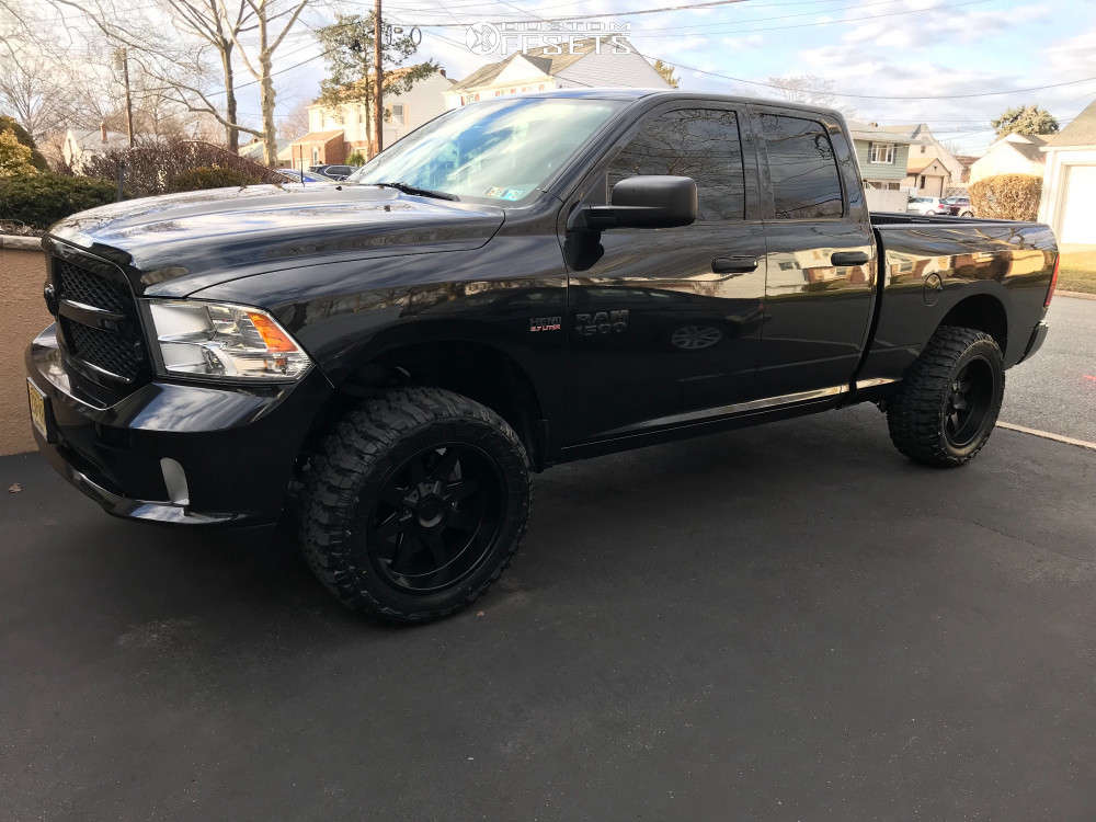 2016 Ram 1500 with 20x10 -25 Toxic Widow and 33/12.5R20 Federal ...