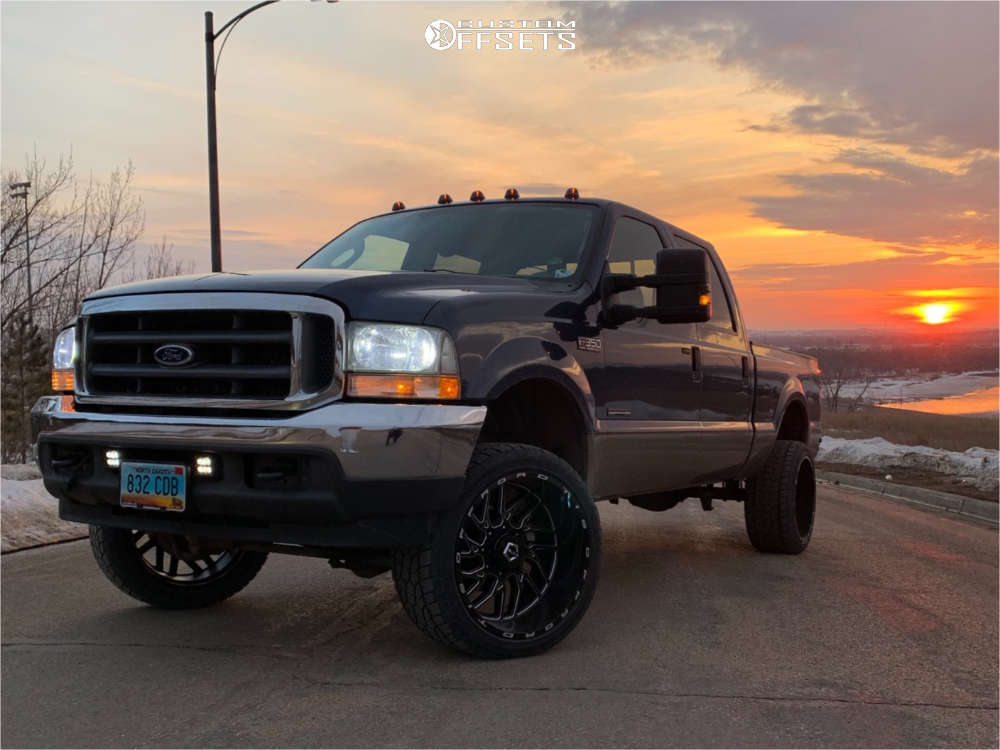 2004 Ford F-350 Super Duty with 22x12 -44 TIS 544BM and 33/12.5R22 ...