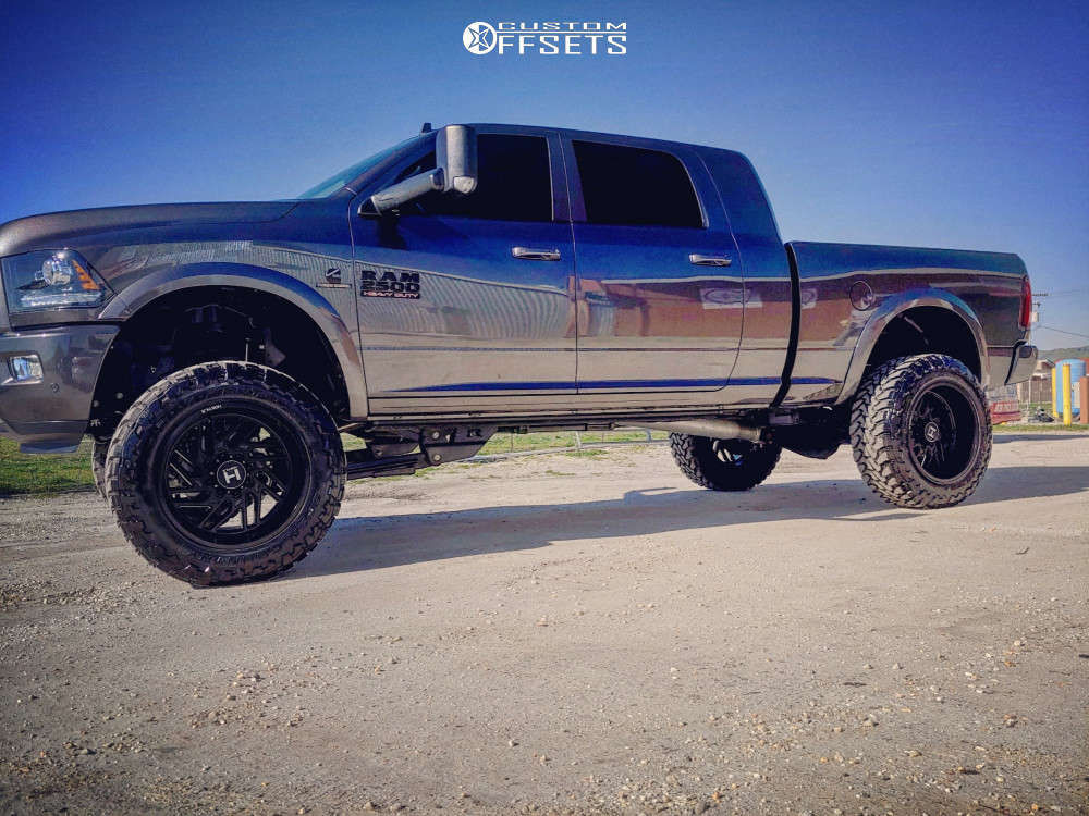 2018 Ram 2500 with 22x12 -44 Hostile Jigsaw and 35/13.5R22 Toyo Tires ...
