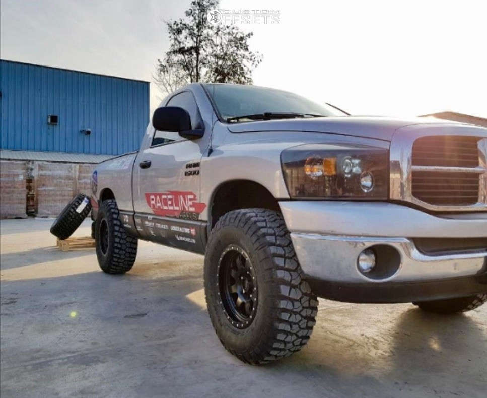 2007 Dodge Ram 1500 with 17x9 -12 Raceline Avenger and 35/12.5R17 ...