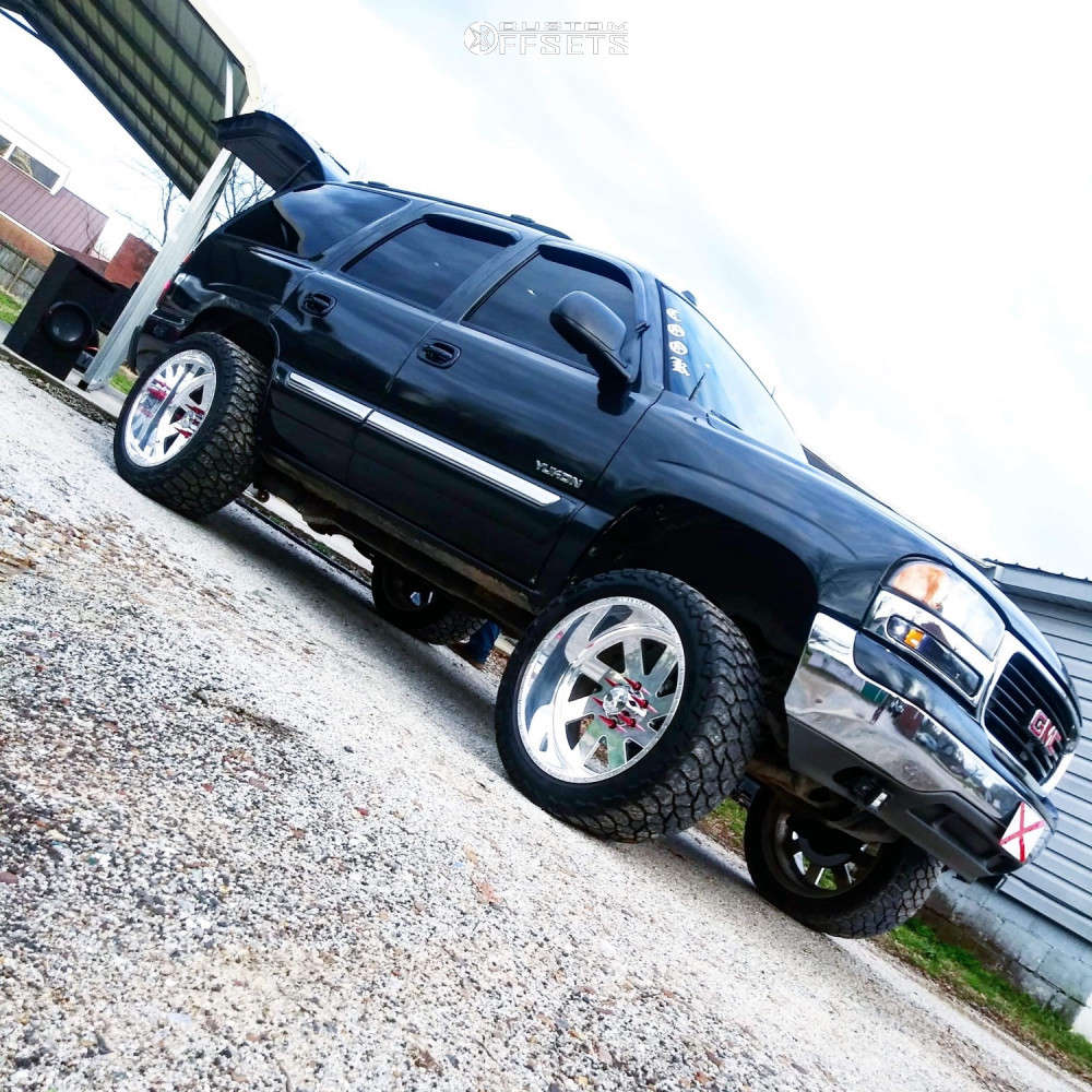 2005 GMC Yukon with 22x12 -40 American Force Fuse Ss and 33/12.5R22 AMP ...