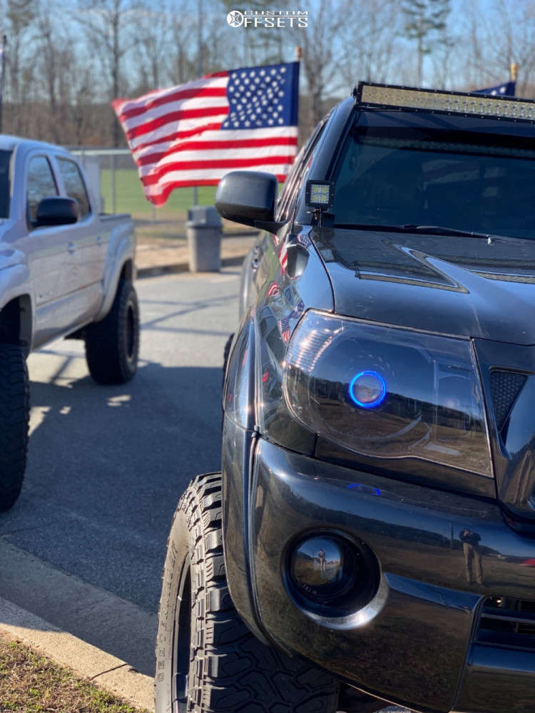 2006 Toyota Tacoma with 17x9 0 Mickey Thompson Sidebiter Ii and 35/12 ...
