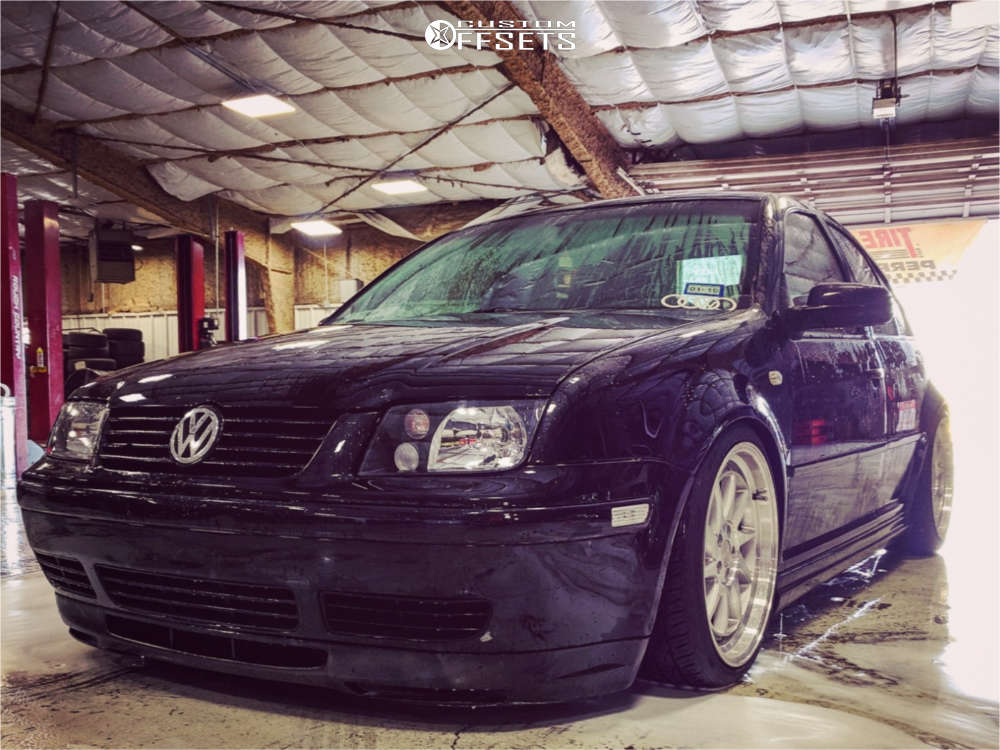 2004 Volkswagen Jetta with 18x8.5 35 AVID1 AV56 and 225/40R18 Continental ExtremeContact DWS06 ...