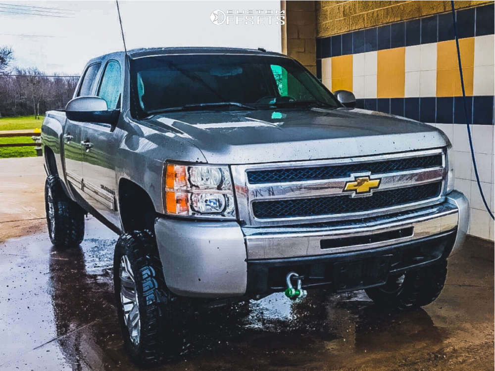 2011 Chevrolet Silverado 1500 with 20x9 -12 Xtreme Nx-5 and 33/12.5R20 ...