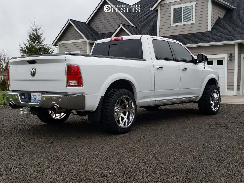 2014 Ram 1500 with 22x12 -44 Stealth Forged Bulip and 33/12.5R22 Haida ...