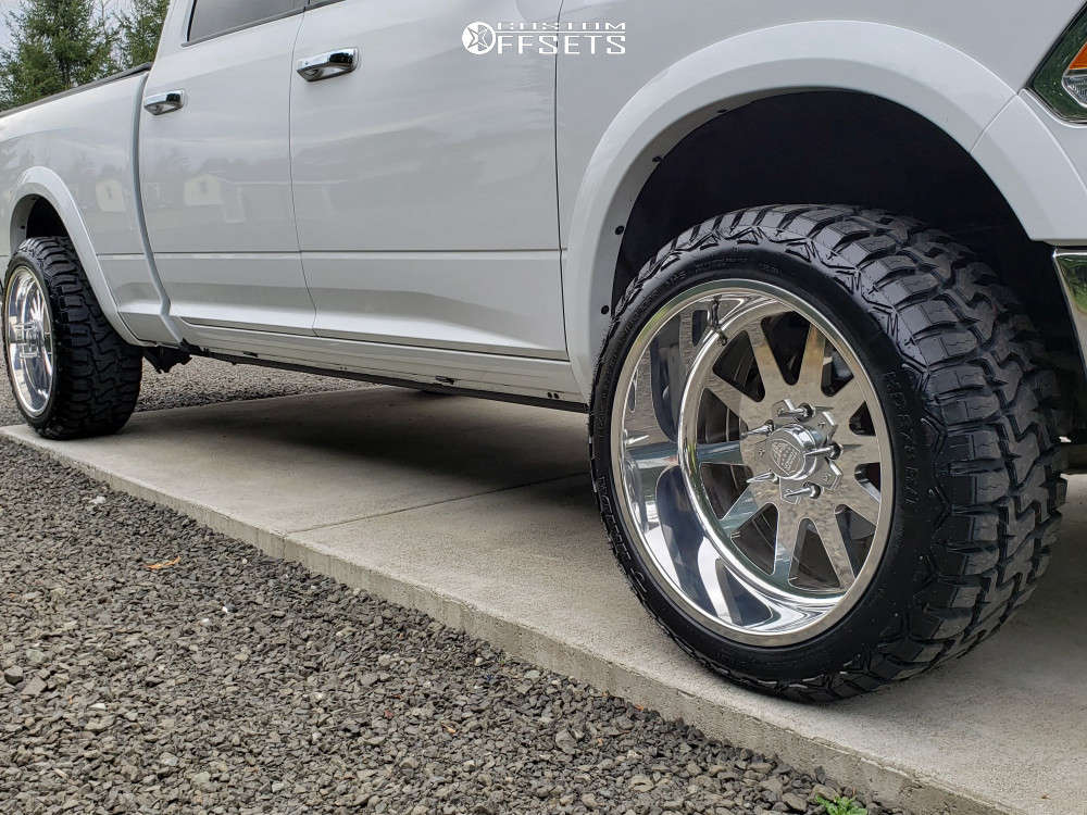 2014 Ram 1500 with 22x12 -44 Stealth Forged Bulip and 33/12.5R22 Haida ...