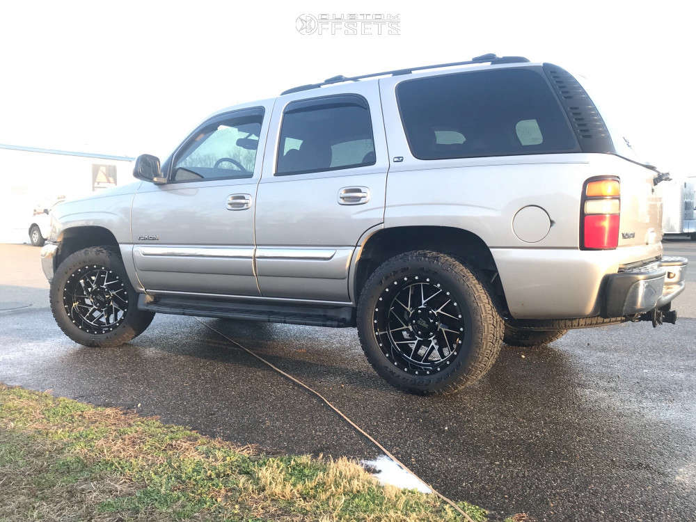 2004 GMC Yukon with 20x10 -18 Moto Metal Mo985 and 33/12.5R20 Toyo ...