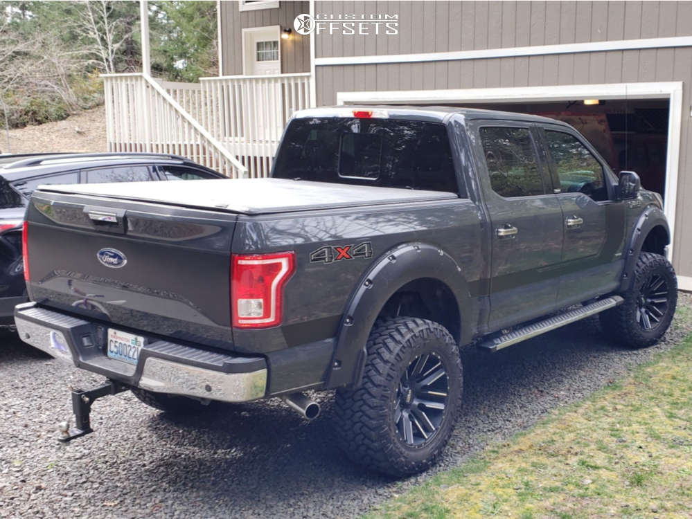 2017 Ford F-150 with 20x10 -24 Moto Metal Razor and 35/12.5R20 Nitto ...
