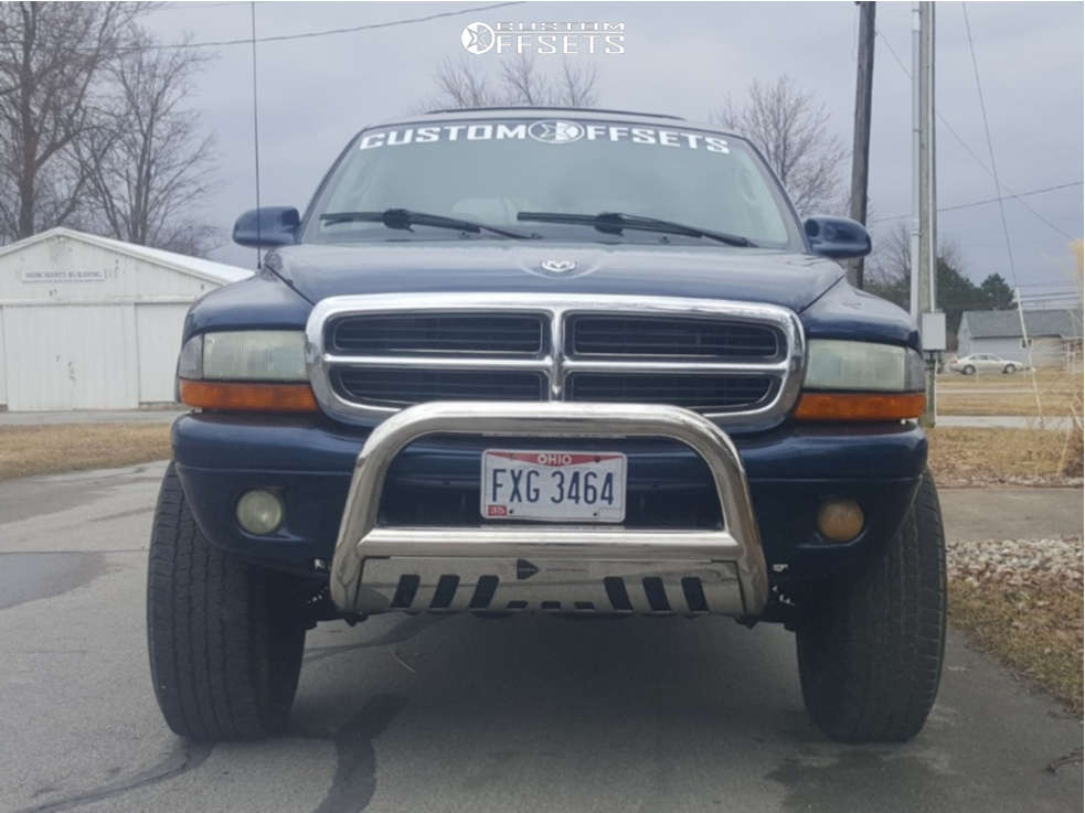 2001 Dodge Durango with 16x8 0 Helo He842 and 285/75R16 Michelin ...