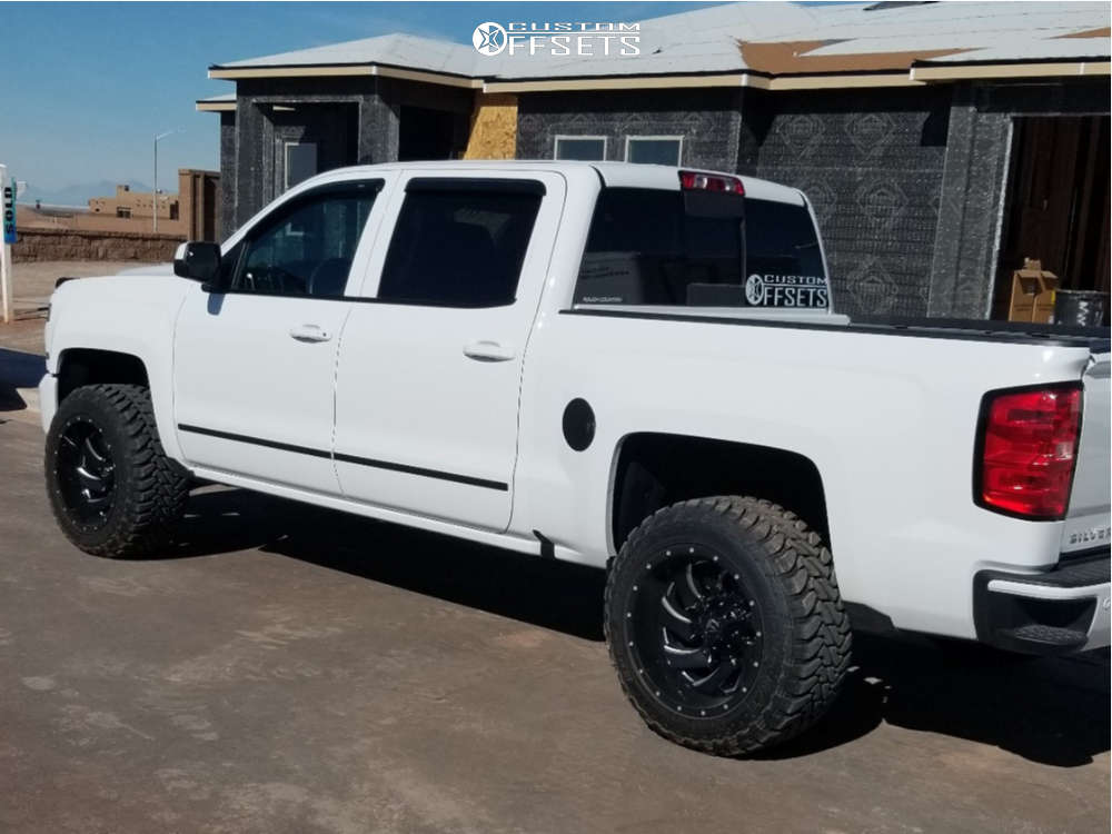 2018 Chevrolet Silverado 1500 with 20x12 -44 Fuel Cleaver and 33/12 ...