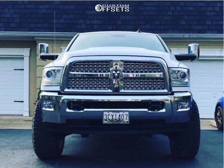 2015 Ram 2500 with 22x12 -44 Axe Offroad Ax2.1 and 35/12.5R22 Fury ...